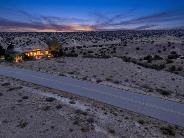 1 St Mesa, Placitas, NM 87043
