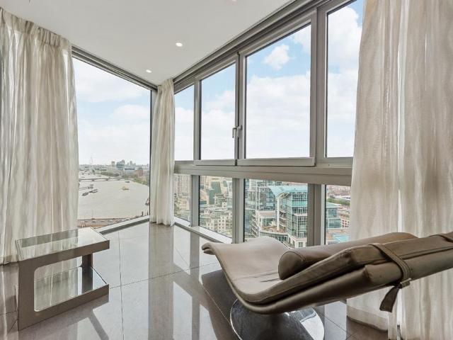 1 St George Wharf, London SW8 2 bed apartment to rent £5,700 pcm £1,315 pw