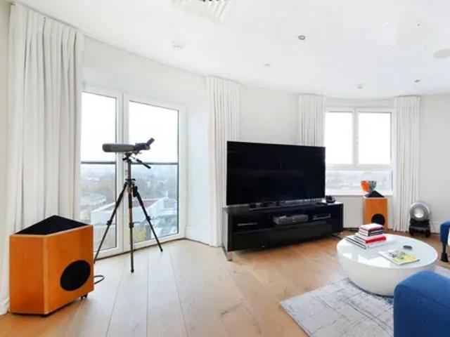 1 St Luke's Avenue, London, SW4 7LG, United Kingdom | 2 bed apartment for rent #165395592 | Rentberry