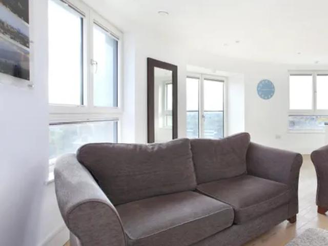 1 St Luke's Avenue, London, SW4 7LG, United Kingdom | 2 bed apartment for rent #166027386 | Rentberry