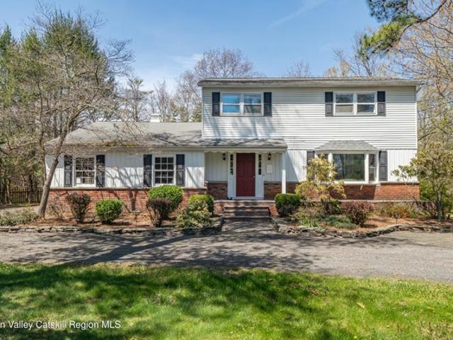 1 Stone Ridge Ct, Woodstock, NY 12498
