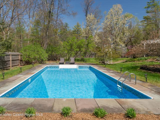1 Stone Ridge Court