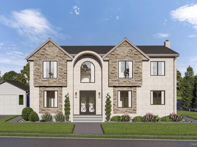 1 Straight Ln, Levittown, NY 11756