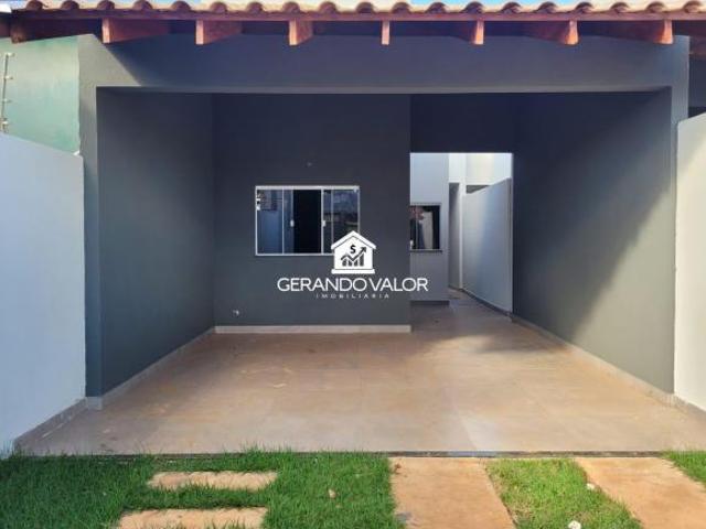 1 suíte, 1 quarto, varanda e 2 banheiros amplo quintal