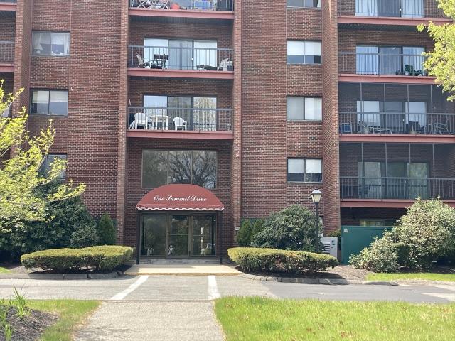 1 Summit Dr, Unit 57, Reading, MA 01867 | MLS #73458