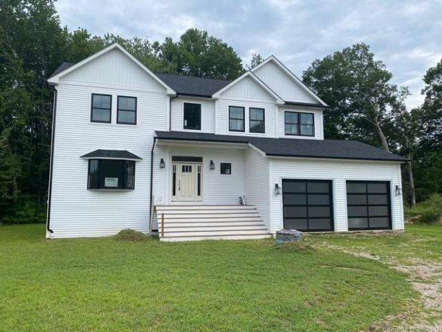 1 Sundown Pl, North Haven, CT 06473 in North Haven, Connecticut