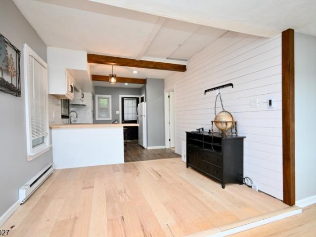 1 S Lakeside Ave # 1B