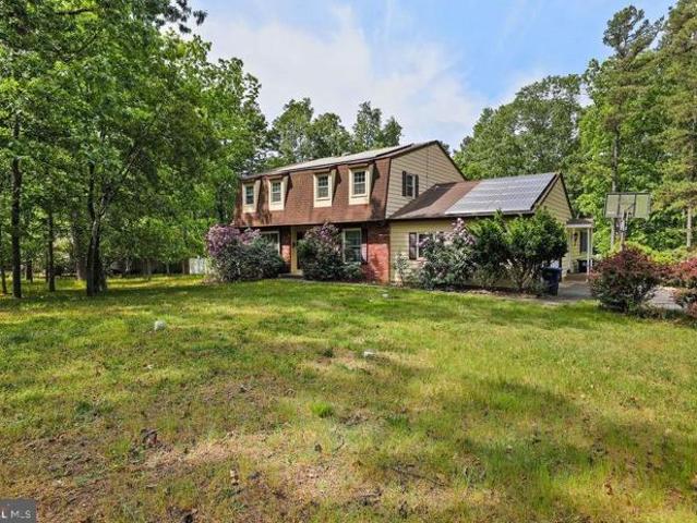 1 Sandstone Ct, Medford, NJ 08055
