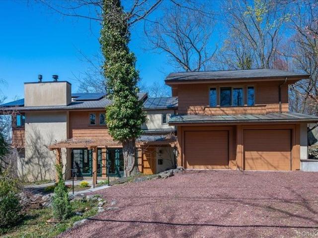 1 Scenic Dr, Hastings On Hudson, NY 10706