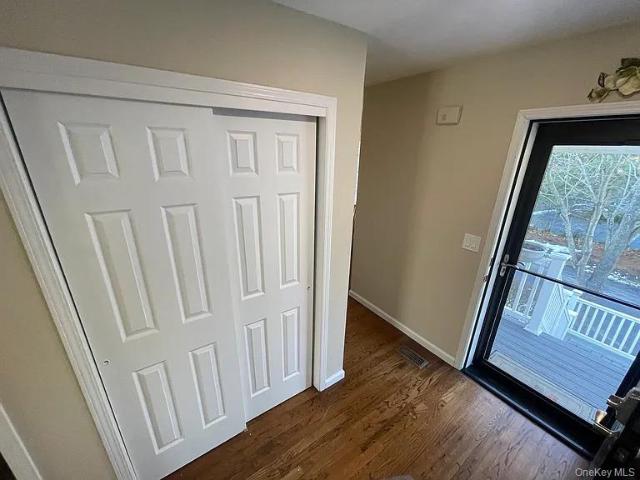 1 Sea Ct Ln, Port Jefferson, NY 11777 | MLS #960702 | Compass