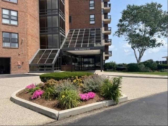 1 Seal Harbor Rd Apt 812, Winthrop, MA 02152