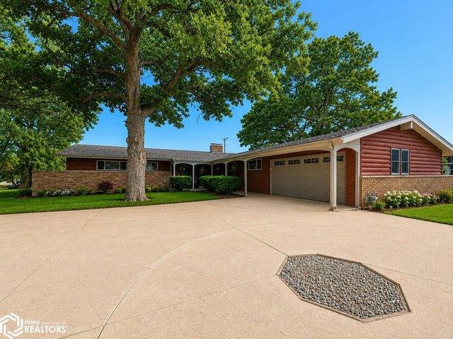 1 Shellrock Dr, Northwood, IA 50459
