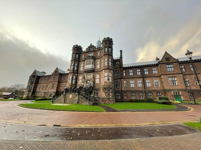 1 Smillie Court, 17 Regents House DD3, 3 bed flat to rent, £1,250 pcm | PrimeLocation