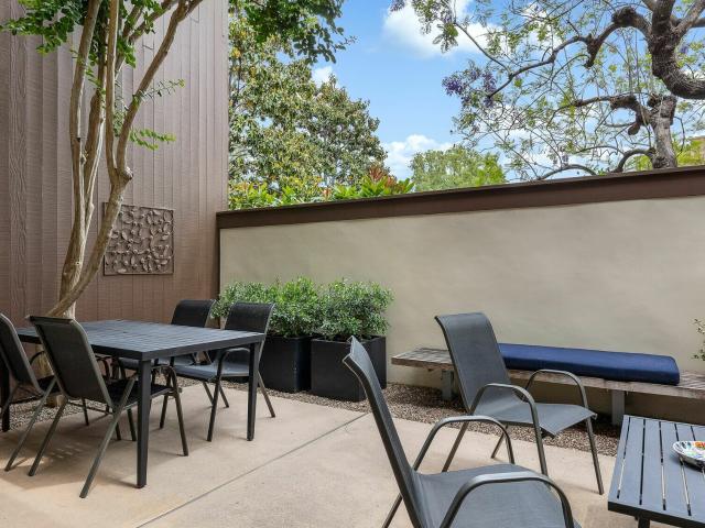 1 South Orange Grove Boulevard, #2, Pasadena, US, CA