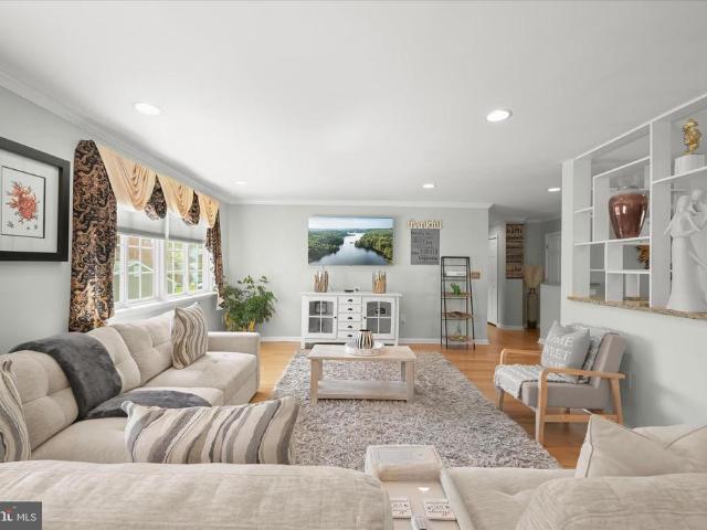 1 Southview Court