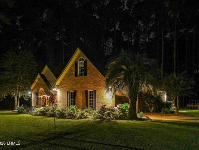 1 Spoonbill Dr, Beaufort, SC 29907