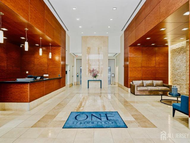 1 Spring Street 2204