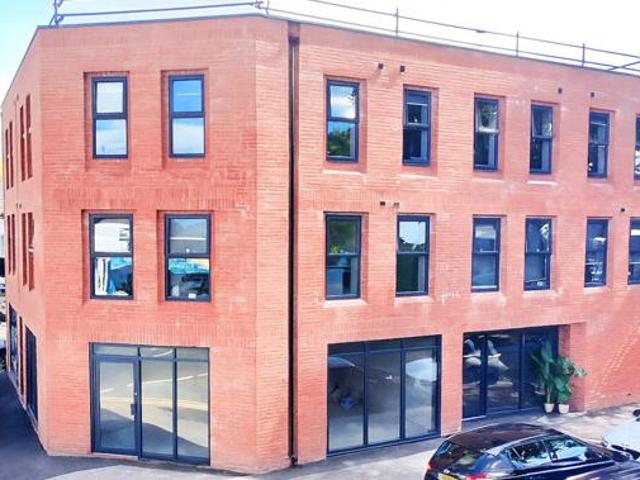 1 Twyning Road, Studio,stirchley, Studio Flat For