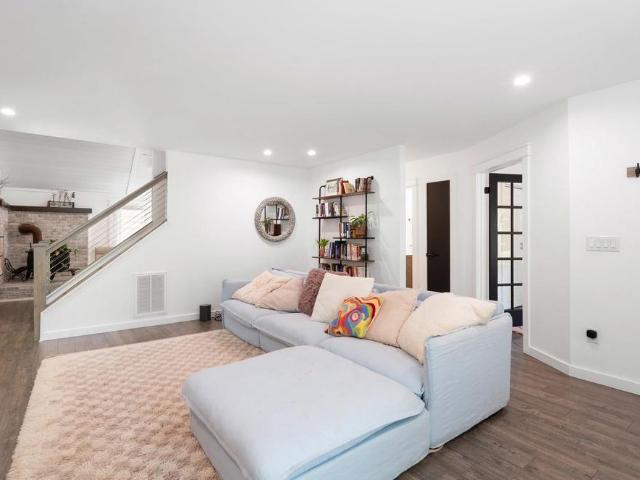 1 Tara Ct