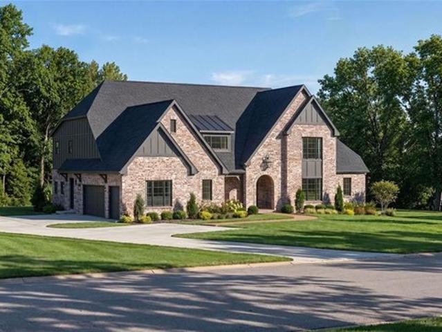 1 Tbb Scottsdale @ Ballas Rdg, Des Peres, MO 63131