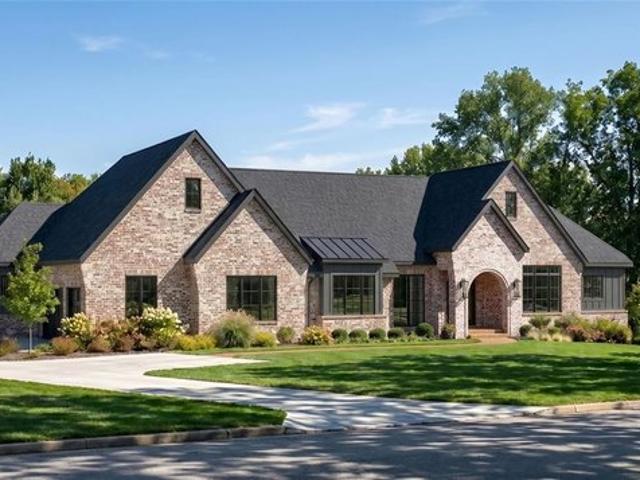 1 Tbb Sedona @ Ballas Rdg, Des Peres, MO 63131