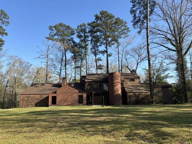 1 Timber Trl, Camden, AR 71701