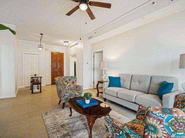 1 Towers Park Ln Apt 813, San Antonio, TX 78209