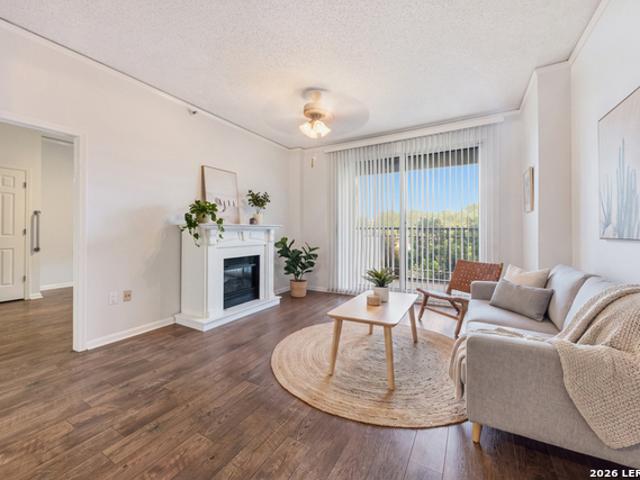 1 Towers Park Ln, Unit 217