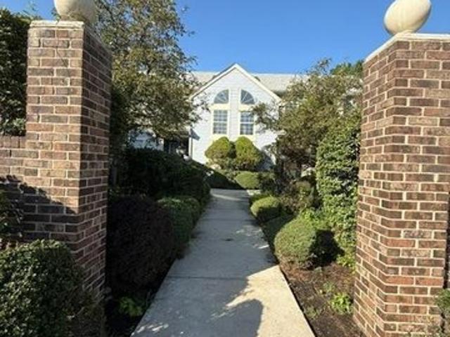 1 Truro Dr Unit F, Monroe, NJ 08831