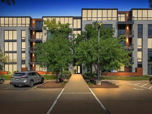 1 University Way Unit 409, Iowa City, IA 52246
