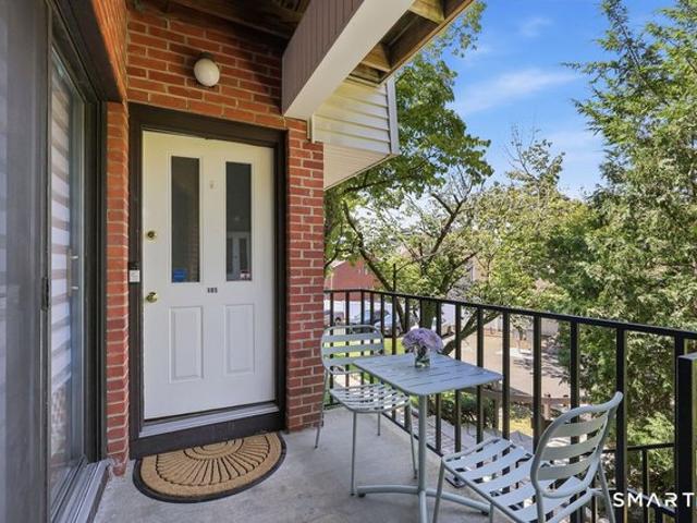 1 Valley Rd Apt 105, Stamford, CT 06902