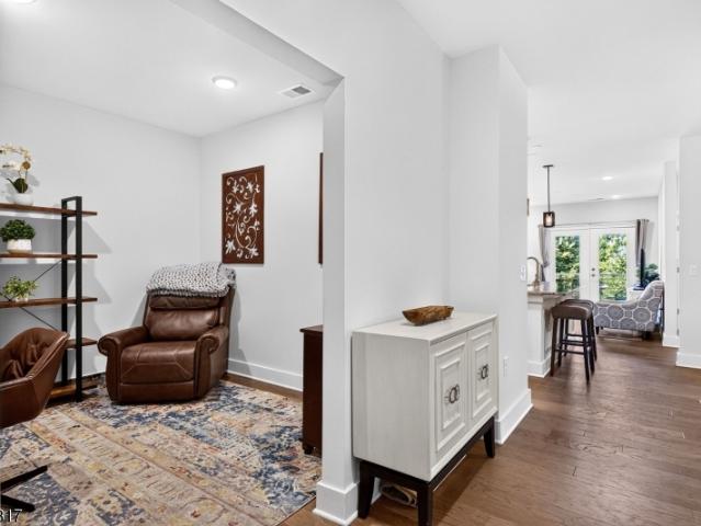 1 Vanderbilt Blvd # 303