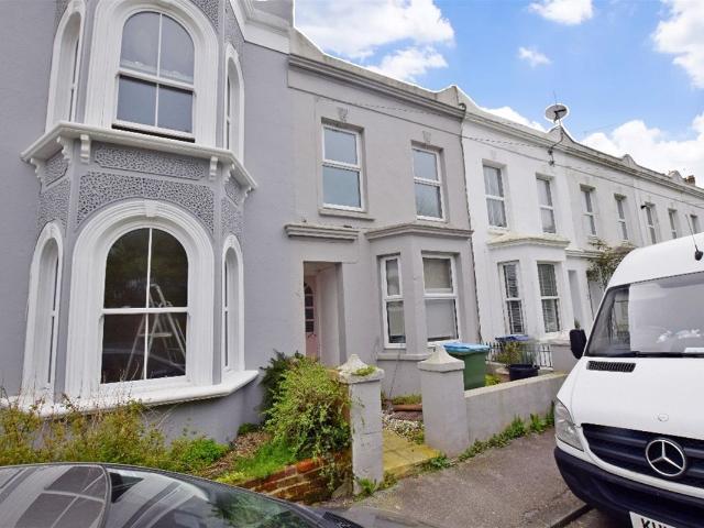 1 Victoria Terrace, Sea Road, Bognor Regis, West Sussex PO22, 2 bed terraced house to rent, £1,350 pcm | PrimeLocation