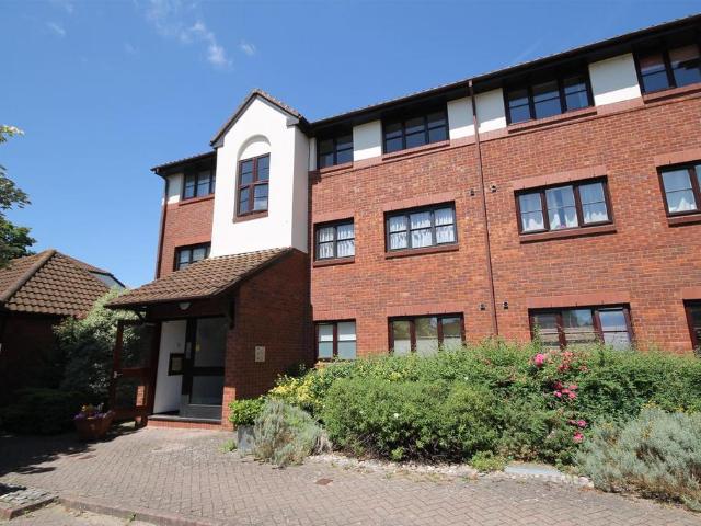 1 Violet Close, WALLINGTON 2 bed apartment to rent £1,650 pcm £381 pw