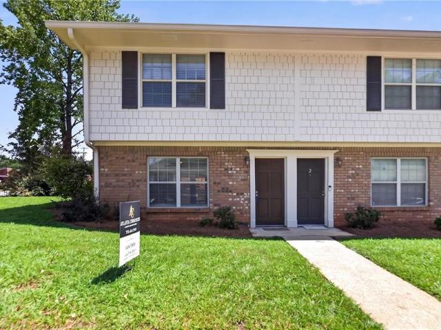1 Villa Court SE