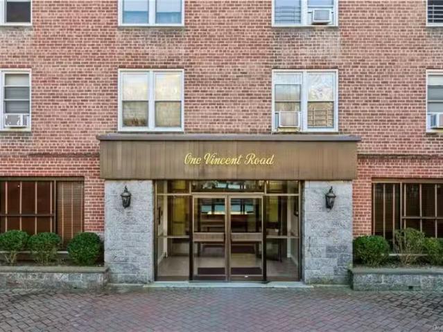 1 Vincent Road, Unit 4G, Bronxville, NY 10708