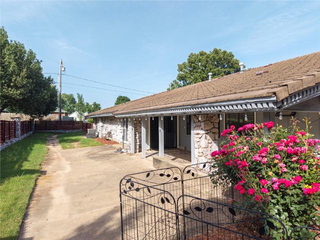 1 Vista Hills Boulevard