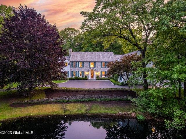 1 W Cobble Hill Rd, Loudonville, NY 12211