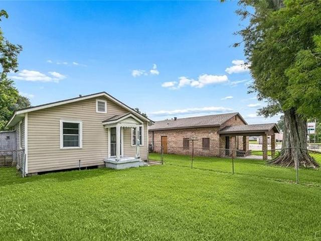 1 W B St, Norco, LA 70079