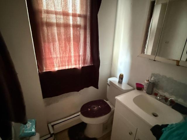 1 W Diamond Avenue