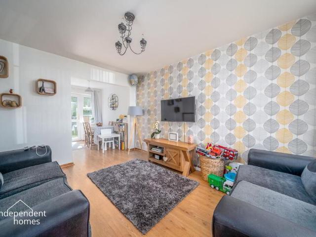 1 Walnut Green, Larne, BT40 2WP