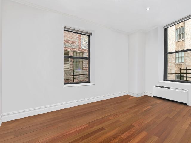 1 Wall Street Court 1009