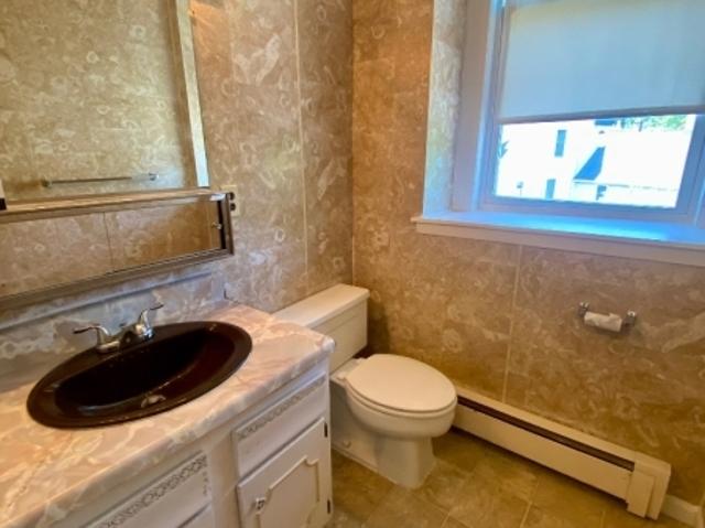 1 Wantage Ave # 4