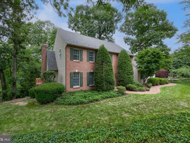 1 Warren Circle