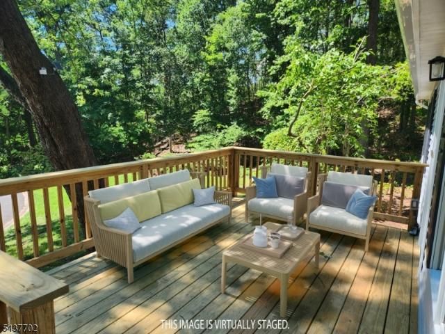 1 Watergate Dr
