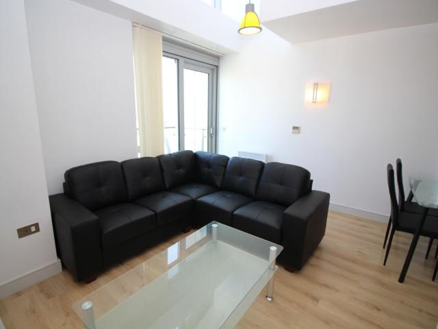 1 Watson Street, Manchester M3, 2 bed flat to rent, £1,500 pcm | PrimeLocation