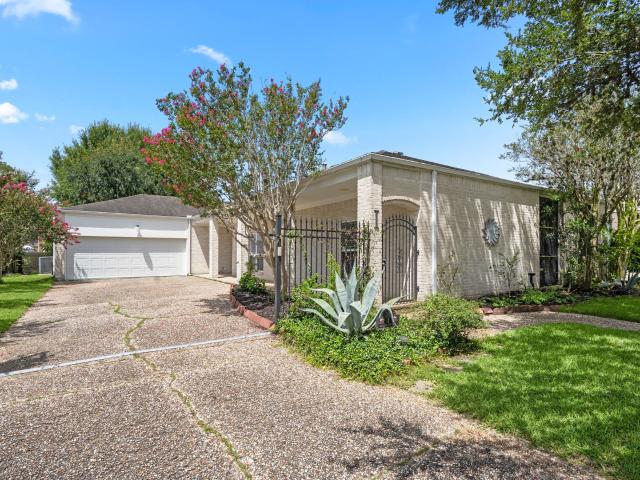 1 Wellington Lane
