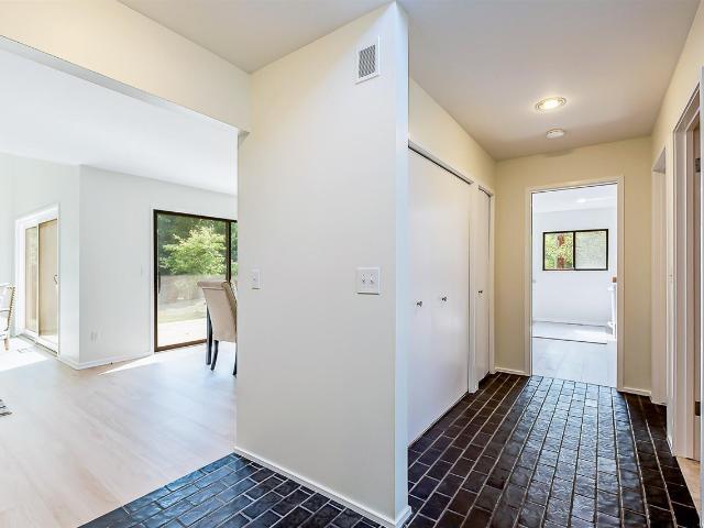 1 Westbury Court