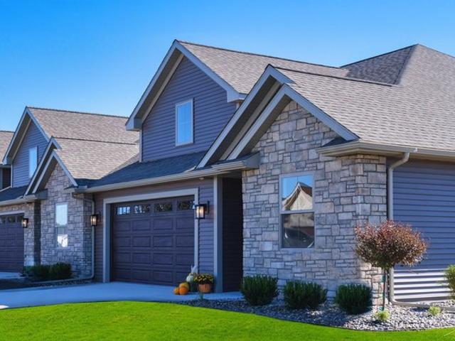 1 Willow Pointe Dr, Saginaw, MI 48623