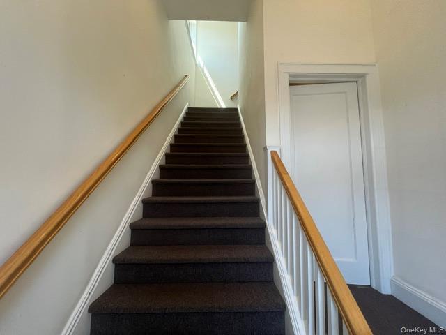 1 Willowdale Avenue 1